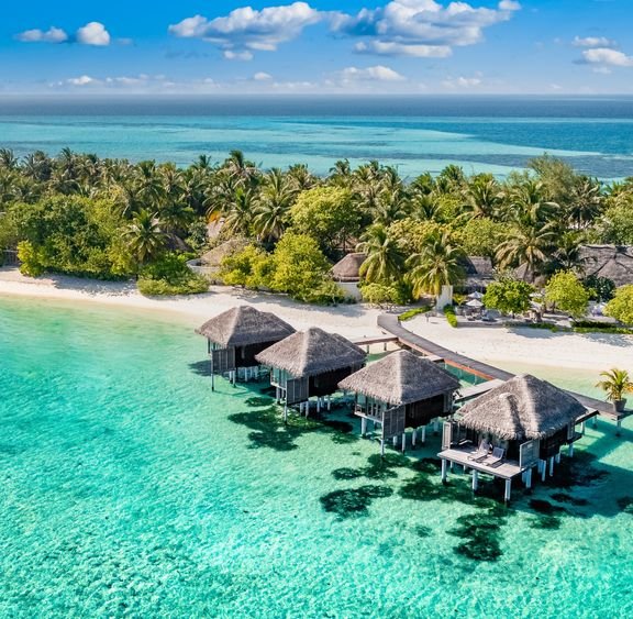 Wakacje Zima 2025 / 2026 - wczasy i wycieczki | ITAKA